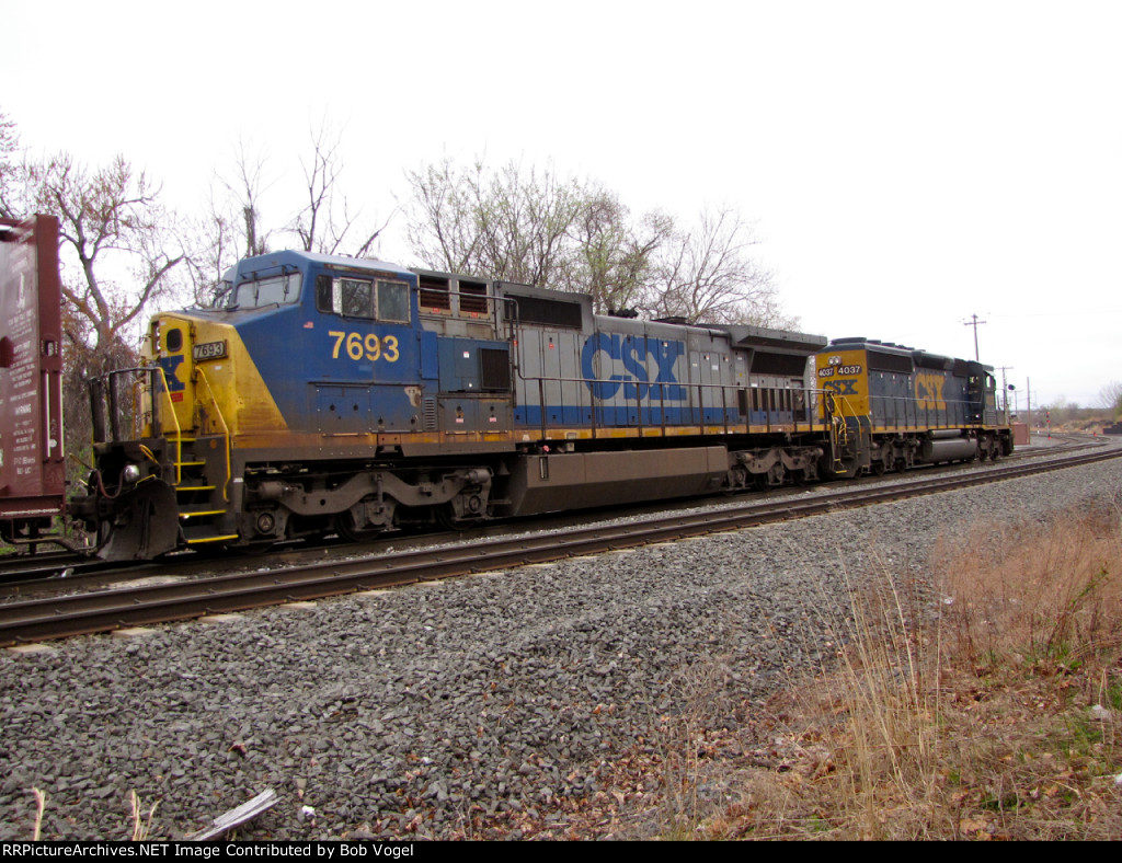 CSX 7693 and 4037